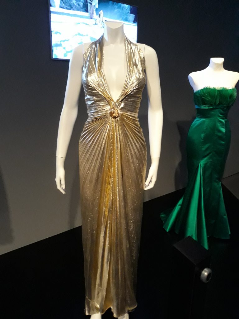 Neue Ausstellung über Meisterkostümbildnerin Barbara Baum begann gratis ...