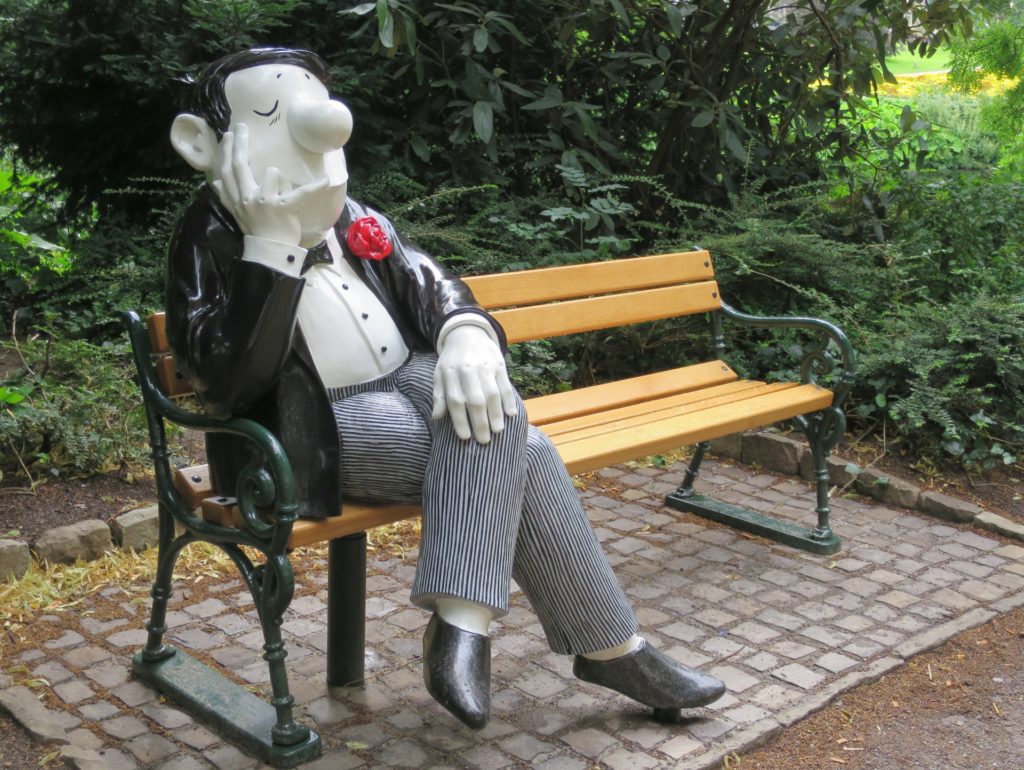 "Ach was. Loriot zum Hundertsten" caricatura - KULTUREXPRESSO